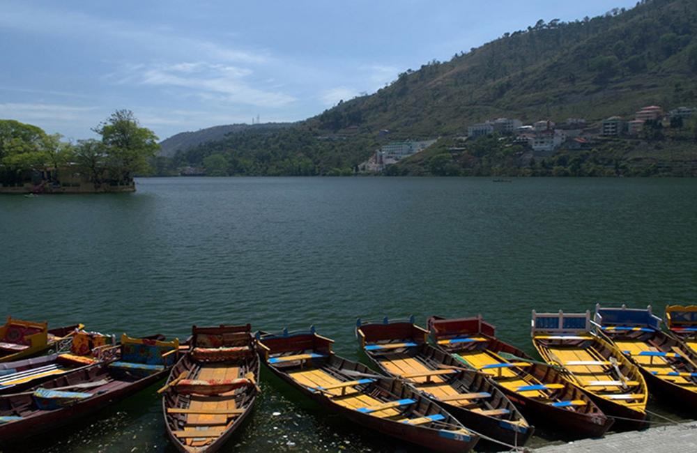 Bhimtal Lake - Boating in Bhimtal Lake, Hotels Near Lake in Bhimtal