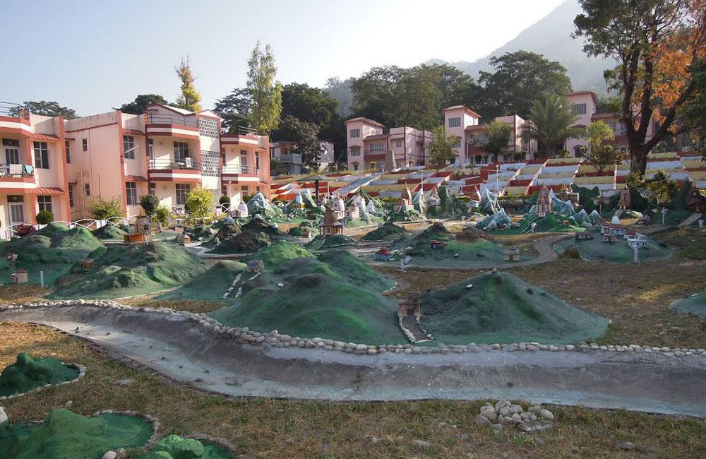 Vanprastha Ashram Swargashram Rishikesh - Yoga and Meditation Centre